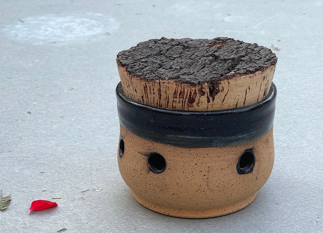 Garlic Keeper, Ceramic Garlic Keeper, Handmade Kitchen Container ...