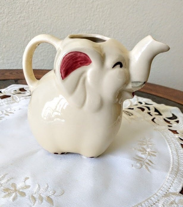 Sale 1950's Shawnee: Elephant Pitcher, Puss N' Boots Shakers, Piggy ...