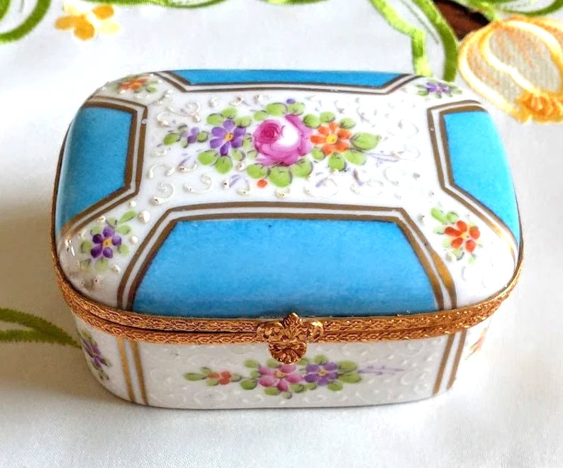 French Trinket Case Vintage, Gold Band - Etsy
