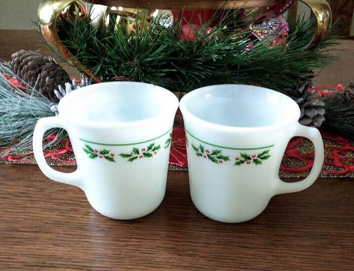 Corning Ware Holly Pattern Mugs Vintage 1970s Christmas Mugs - Etsy