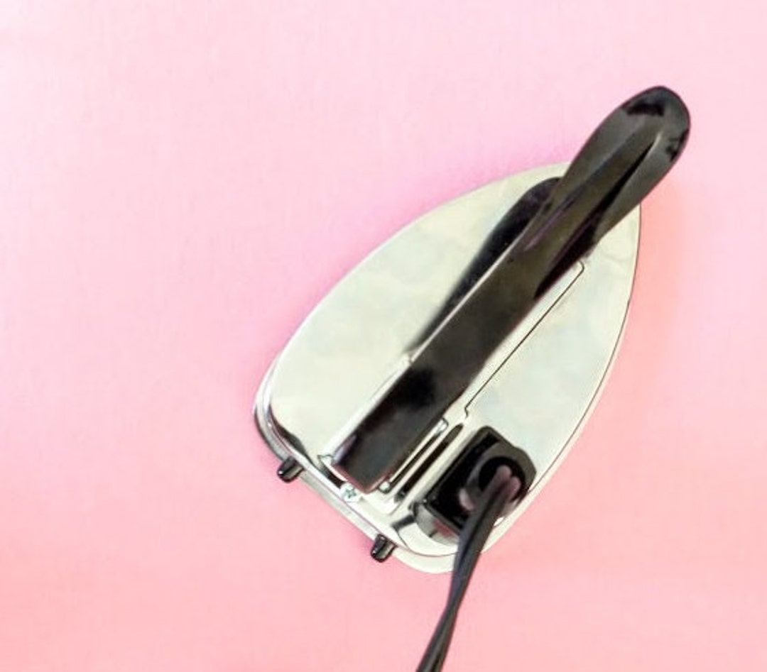 Valiant Electric Travel Iron in Original Box With Cord Vintage - Etsy