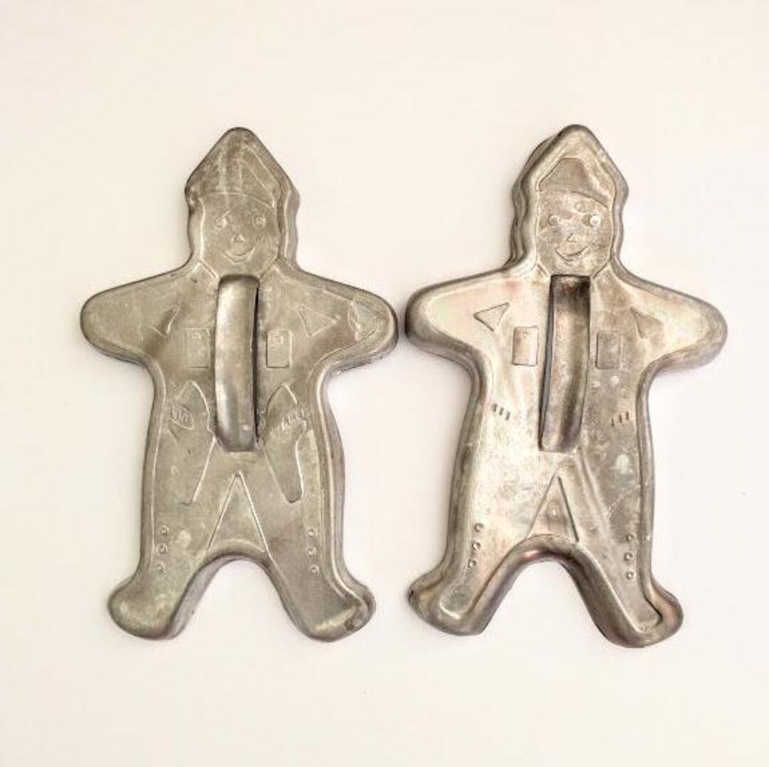 Gingerbread Men Cookie Cutters 1950s - Etsy