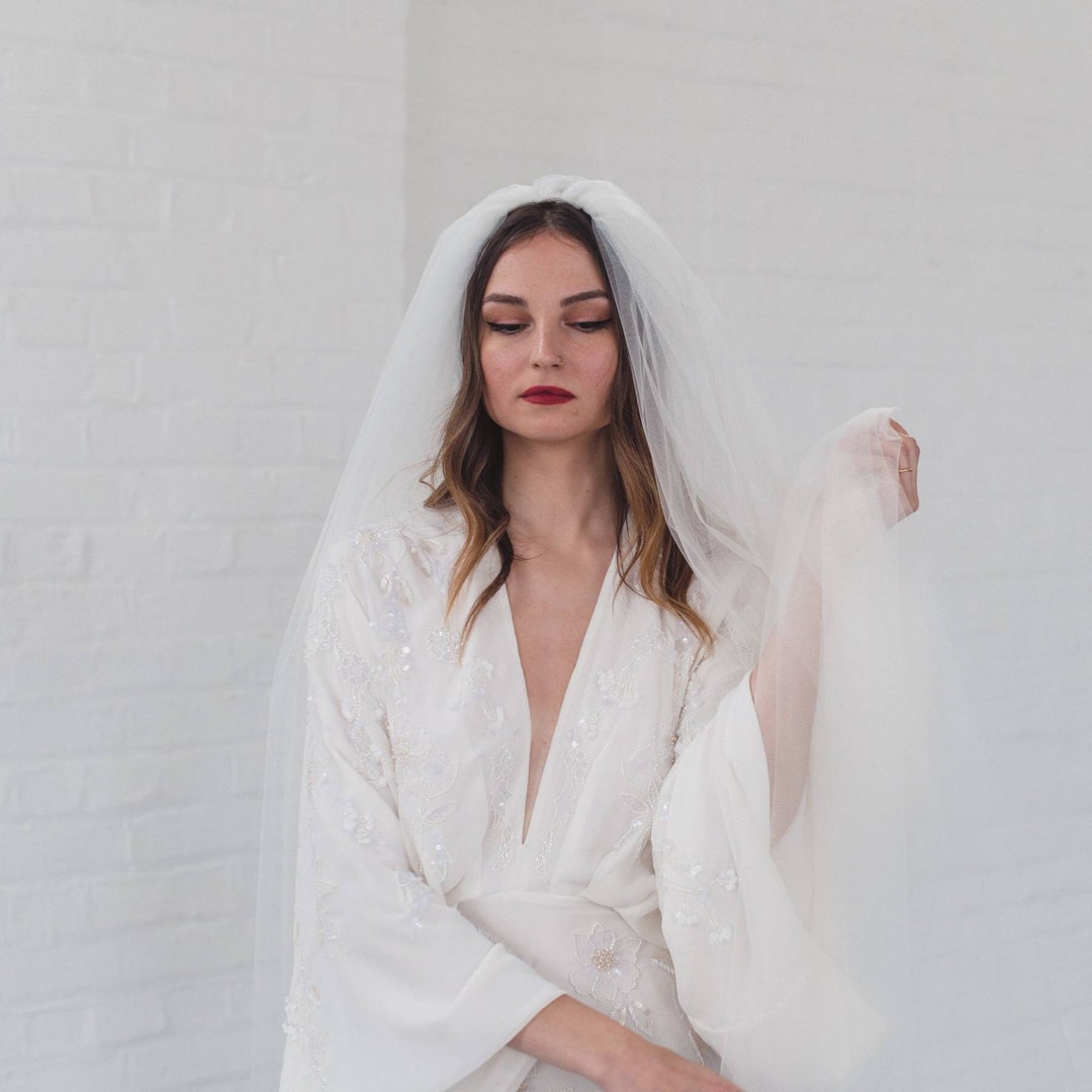 Single Tier Wedding Veil: Fine English Tulle, Extra Full Width ...