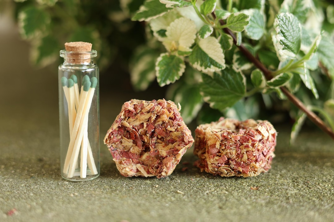 Sustainable Red Cedar Fire Starters – Perfect for Bonfire Fire Pits ...