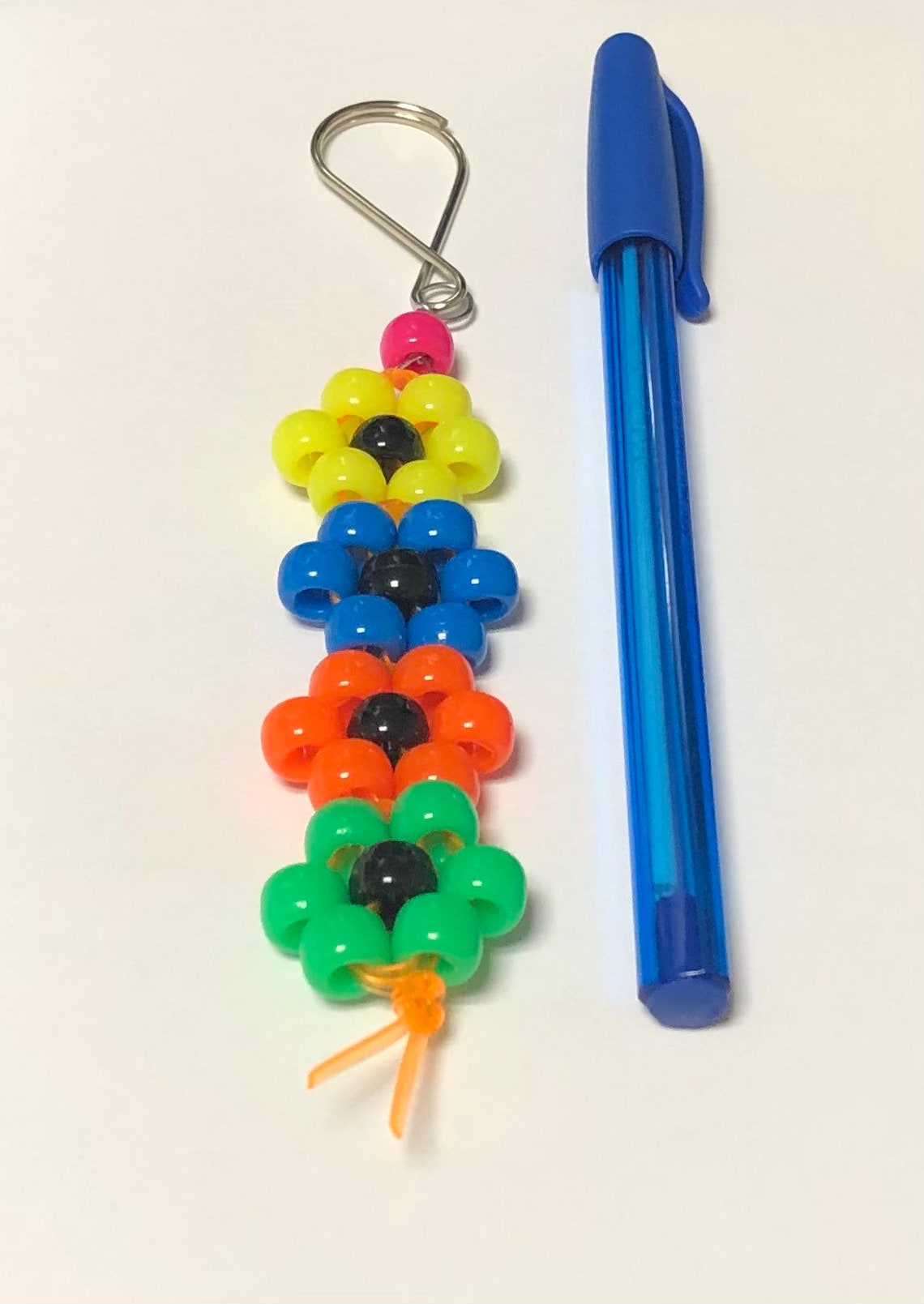 Daisy Chain Keychain, Flower Keychain, Colorful Flower Keychain ...