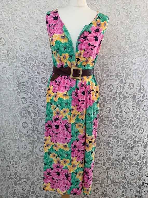 Vintage Sale Item Late 1960s Super Cute A Line Hous… Gem