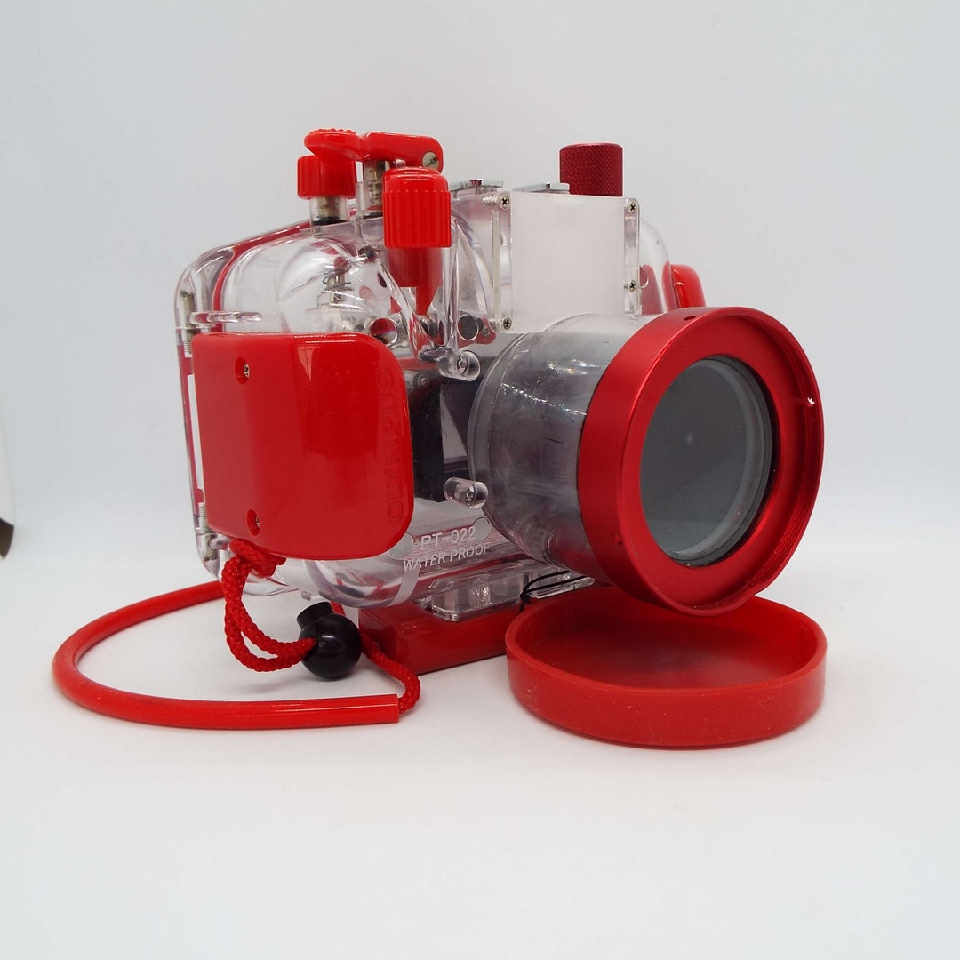 Vintage Olympus Underwater Camera Case PT 022 Camedia Camera Red ...
