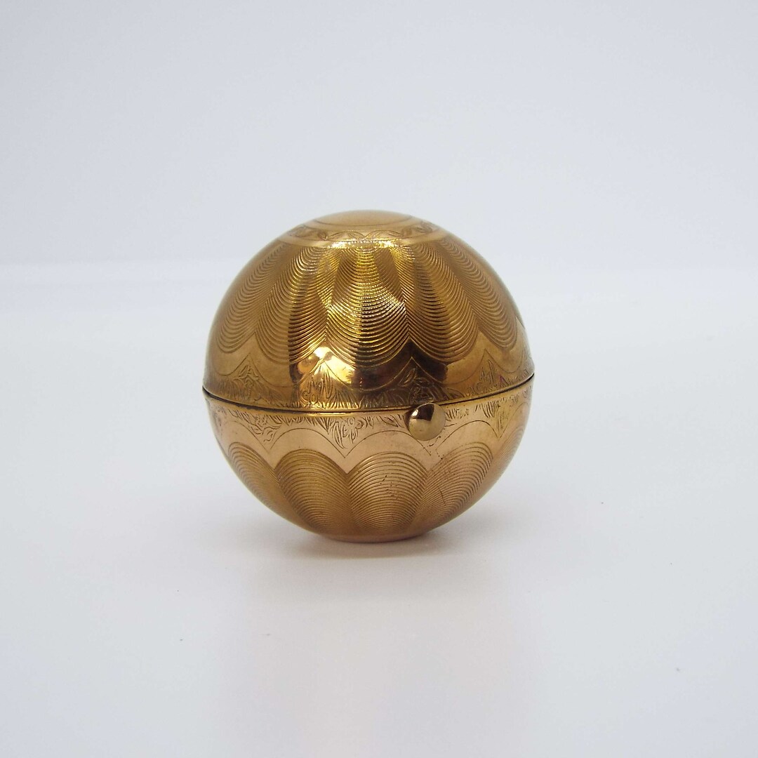 Vintage 1950's Pygmalion Powder Compact Novelty Sphere Globe Powder ...