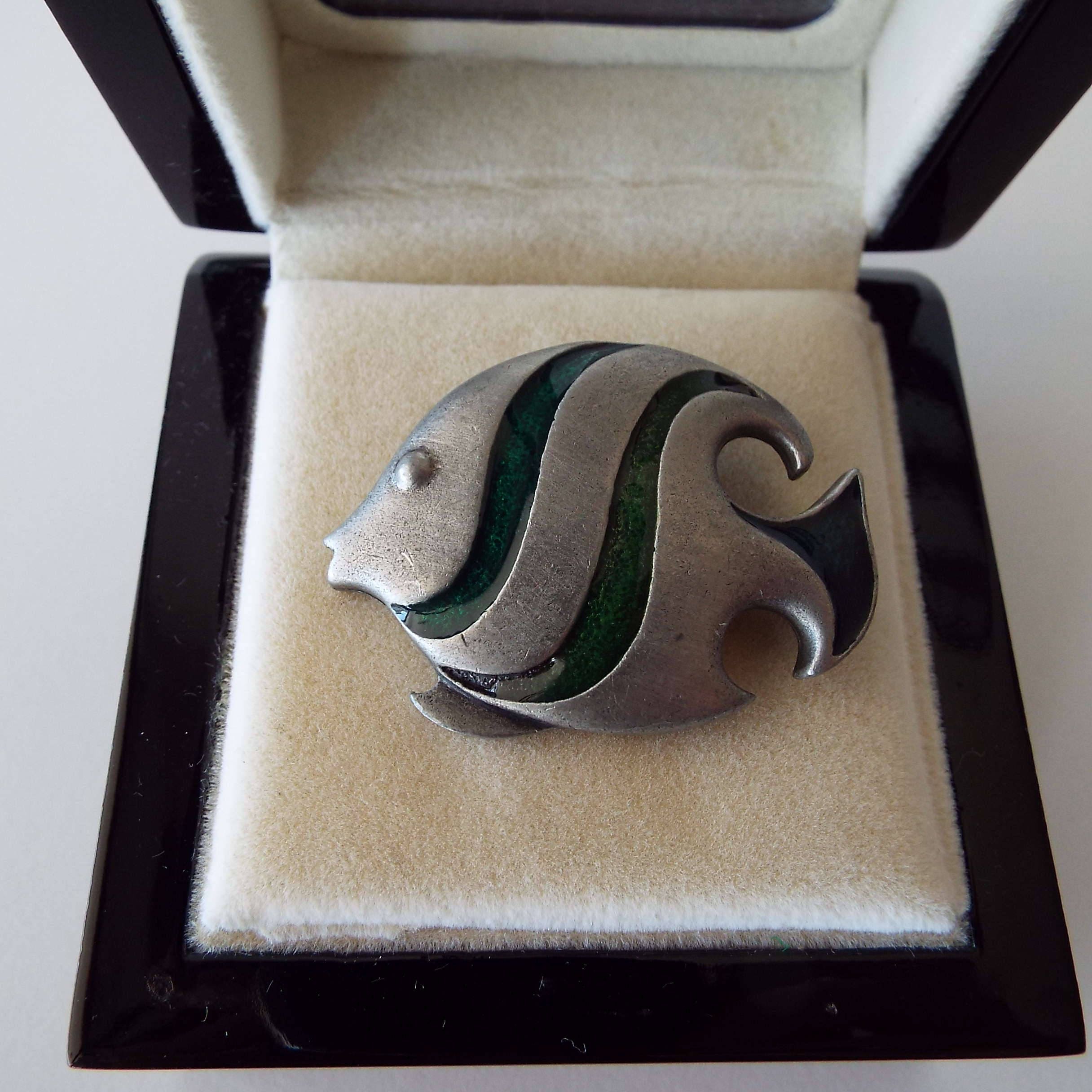 Vintage 1960s L. Razza Fish Brooch, Pewter & Green Enamel - Etsy