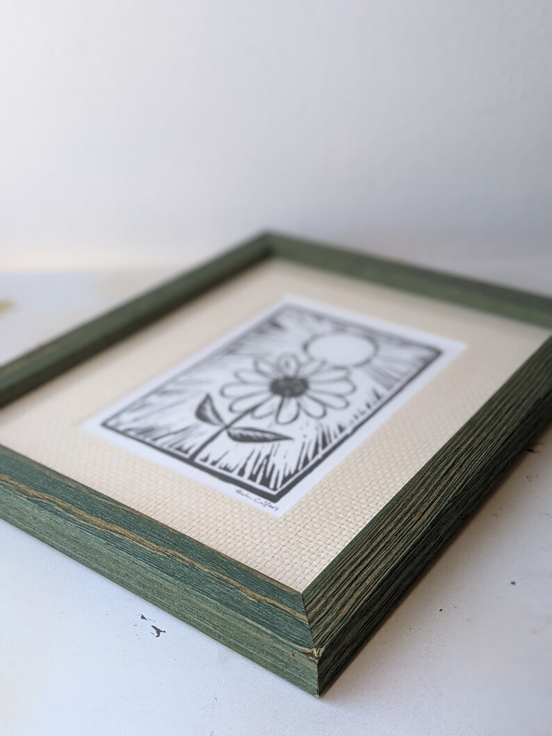 Daisy Linocut Print in Rustic Green Frame - Etsy