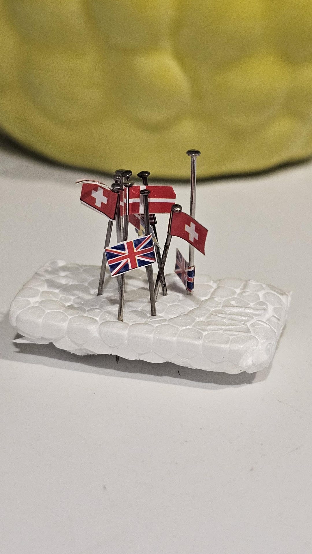 1:12th Doll House Scale Miniatures, Shop, Accessories, Flags - Etsy