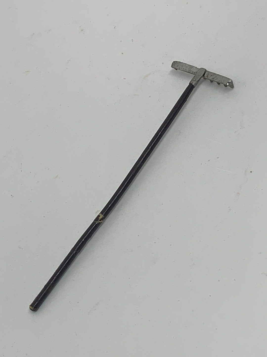 1/12th Scale Miniatures Dolls House Miniatures Furniture / GARDEN RAKE ...