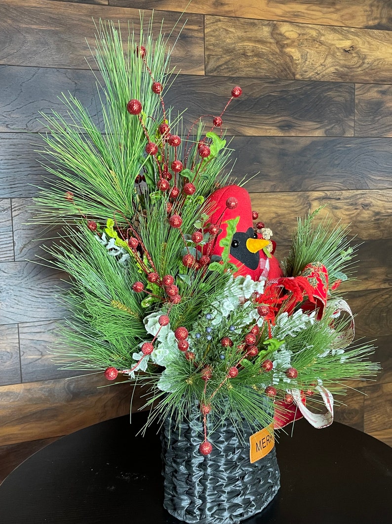 Messenger From Heaven, Cardinal Christmas Centerpiece, Traditional ...
