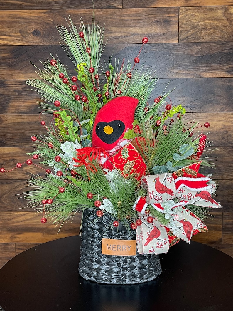 Messenger From Heaven, Cardinal Christmas Centerpiece, Traditional ...