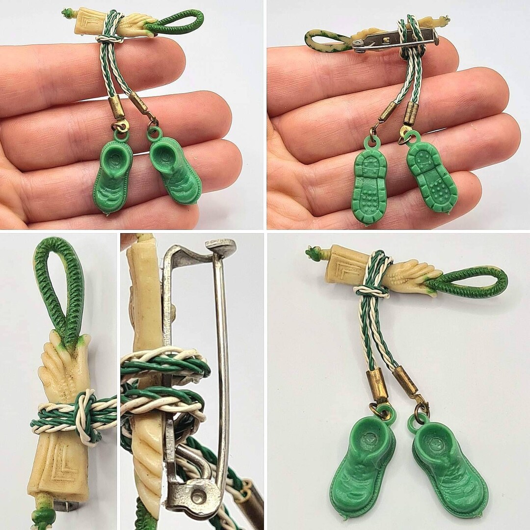 Original 1930s/40s Early Plastic Celluloid Carved/moulded Hand Glove ...