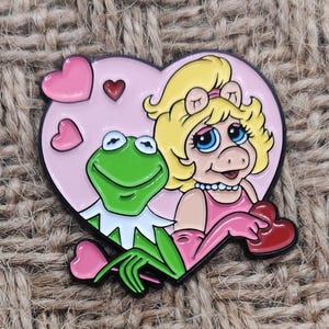 Classic Animated Couples, Peter Pan and Wendy, Aladdin and Jasmine, Ms ...