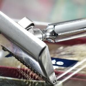 Complete Ever-ready 1924 Shovelhead Single Edge Safety Razor With Blade ...