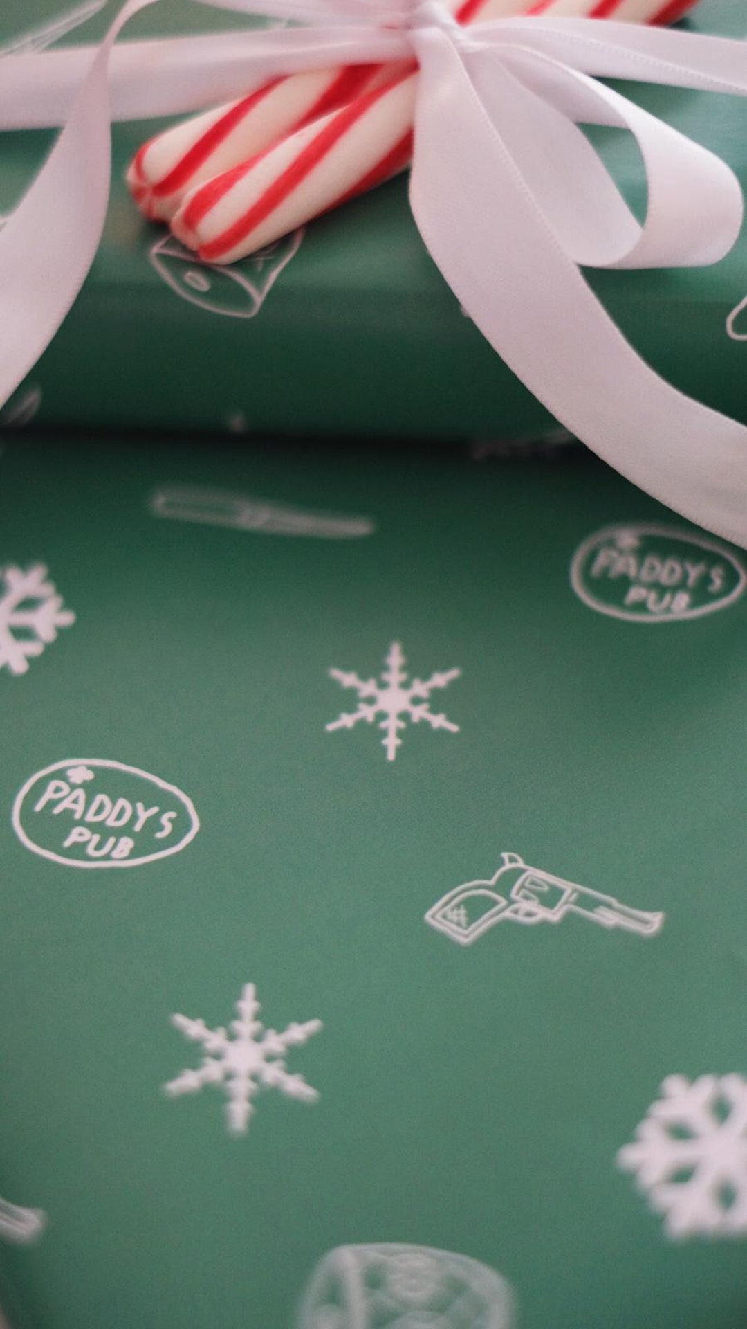 It's Always Sunny in Philadelphia Christmas Wrapping Paper Frank ...