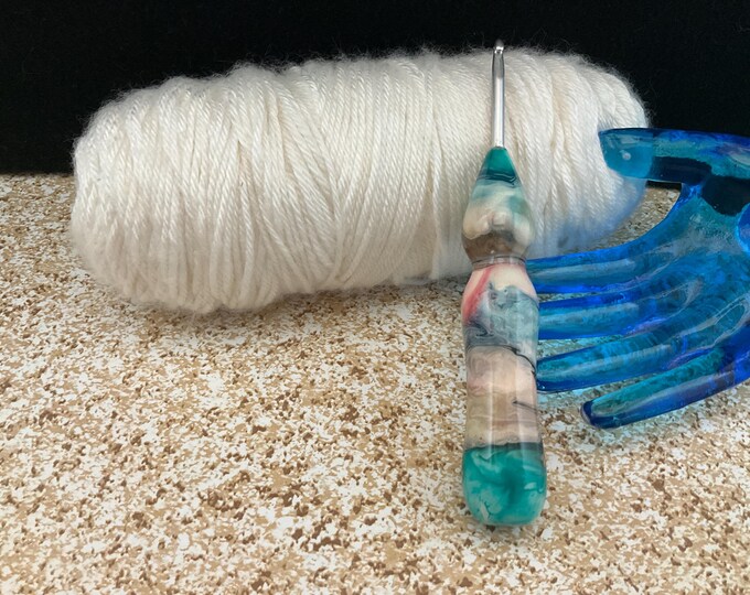 Handmade 7/4.5mm Clover Amour, Too Shay Crochet Hook Wood/acrylic ...