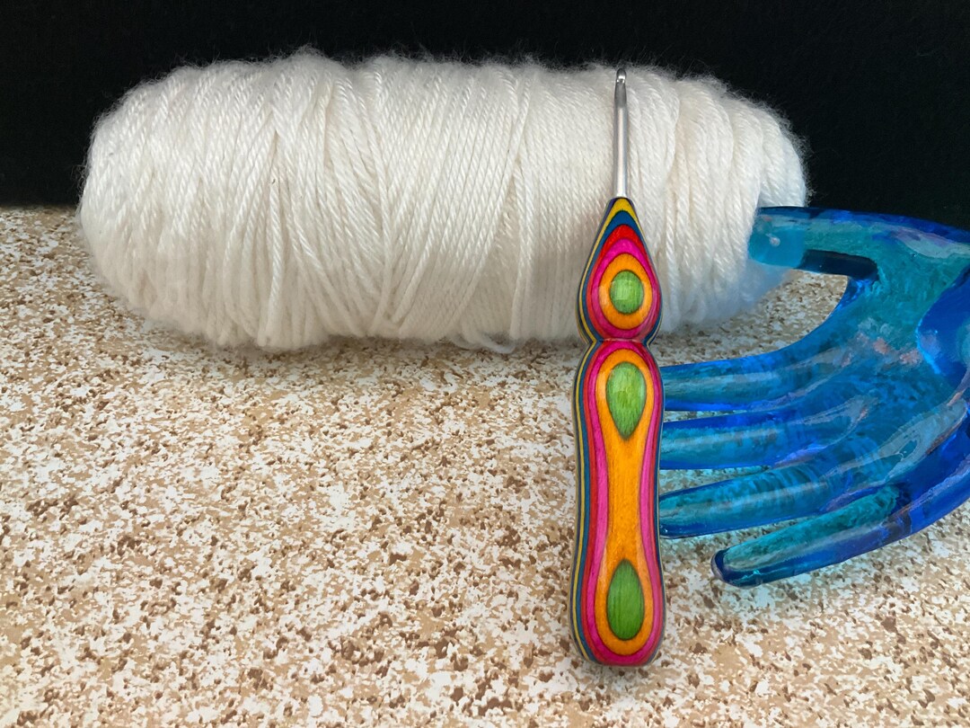 Handmade F/3.75mm Clover Amour, Too Shay Crochet Hook Handle Color Wood ...