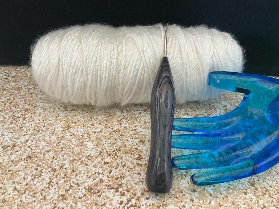 KB Loom Hook - 1 Handmade Too Shay Knitting Loom Hook Handle Color Wood ...