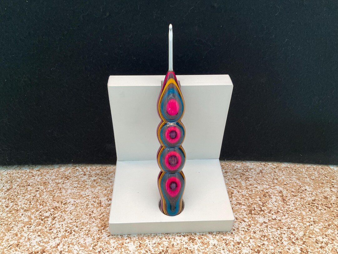 Clover Amour E / 3.50 Handmade Too Shay Crochet Hook Handle With Color ...