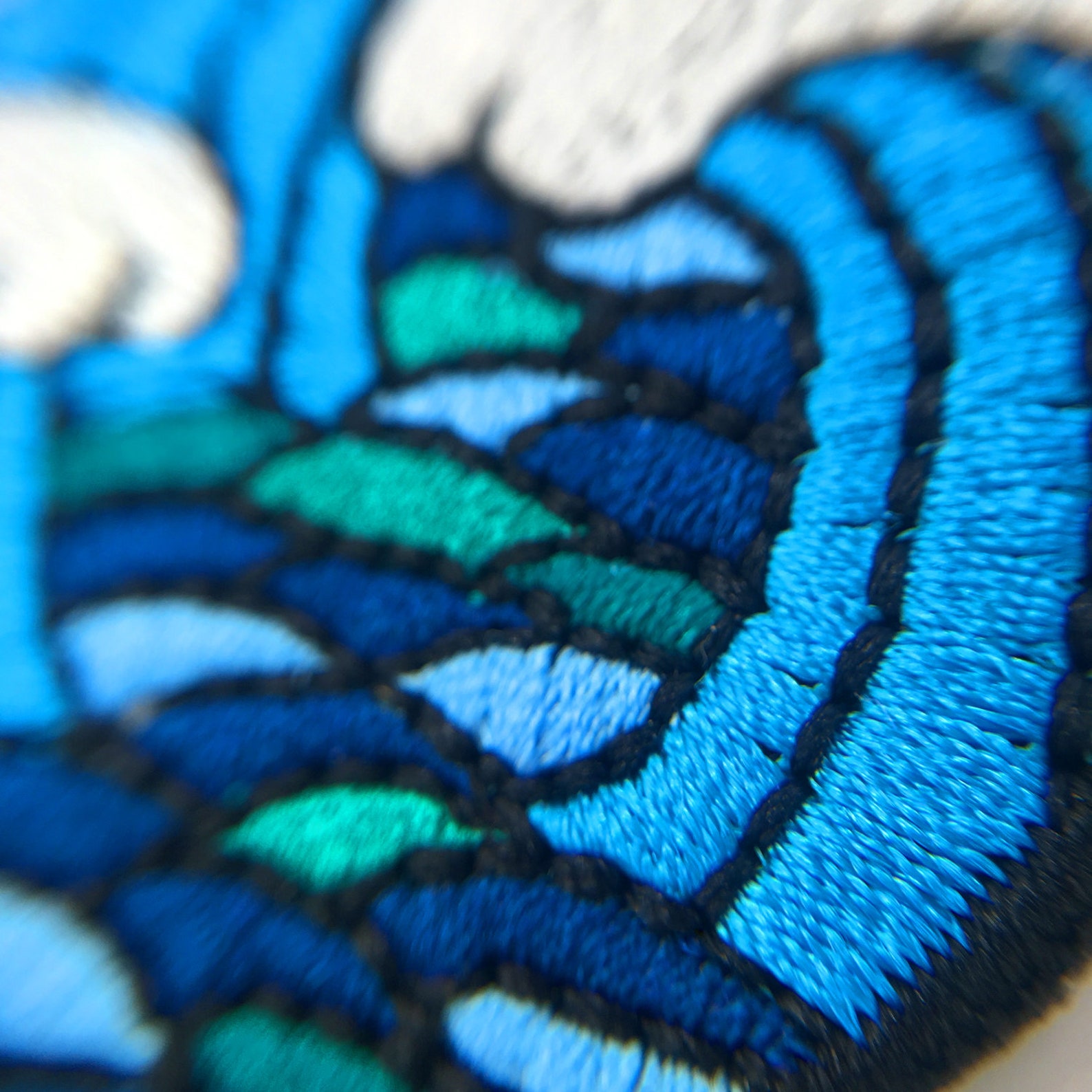 Patch Embroidered ~waves~ - Etsy