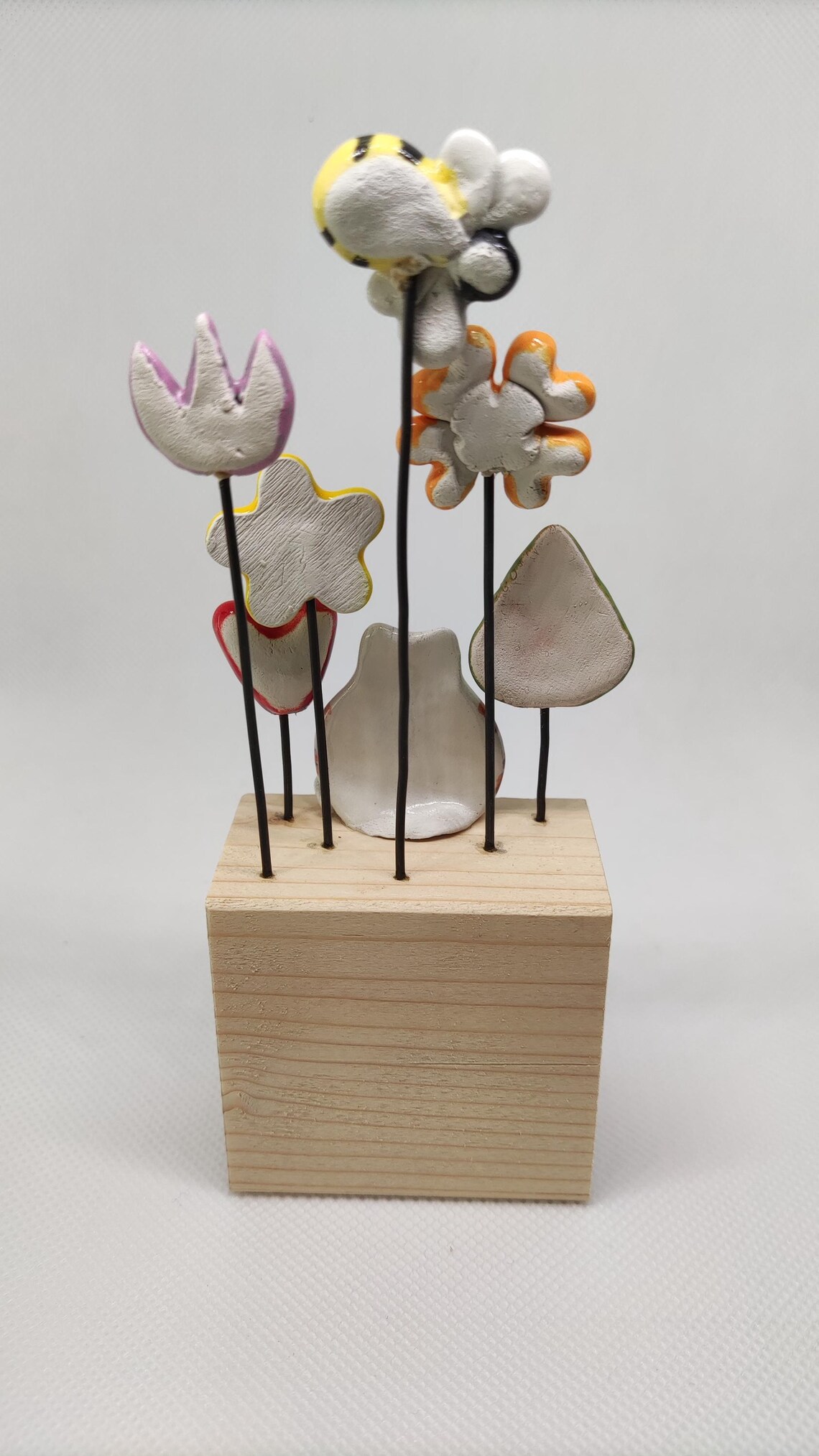 Miniature Cat Flowers and Bee on Small Wooden Cube With Be Happy ...