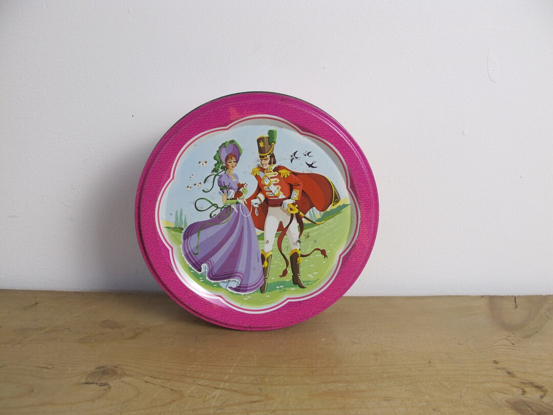 Vintage Rowntree Mackintosh's Quality Street Round Tin. Lovely ...