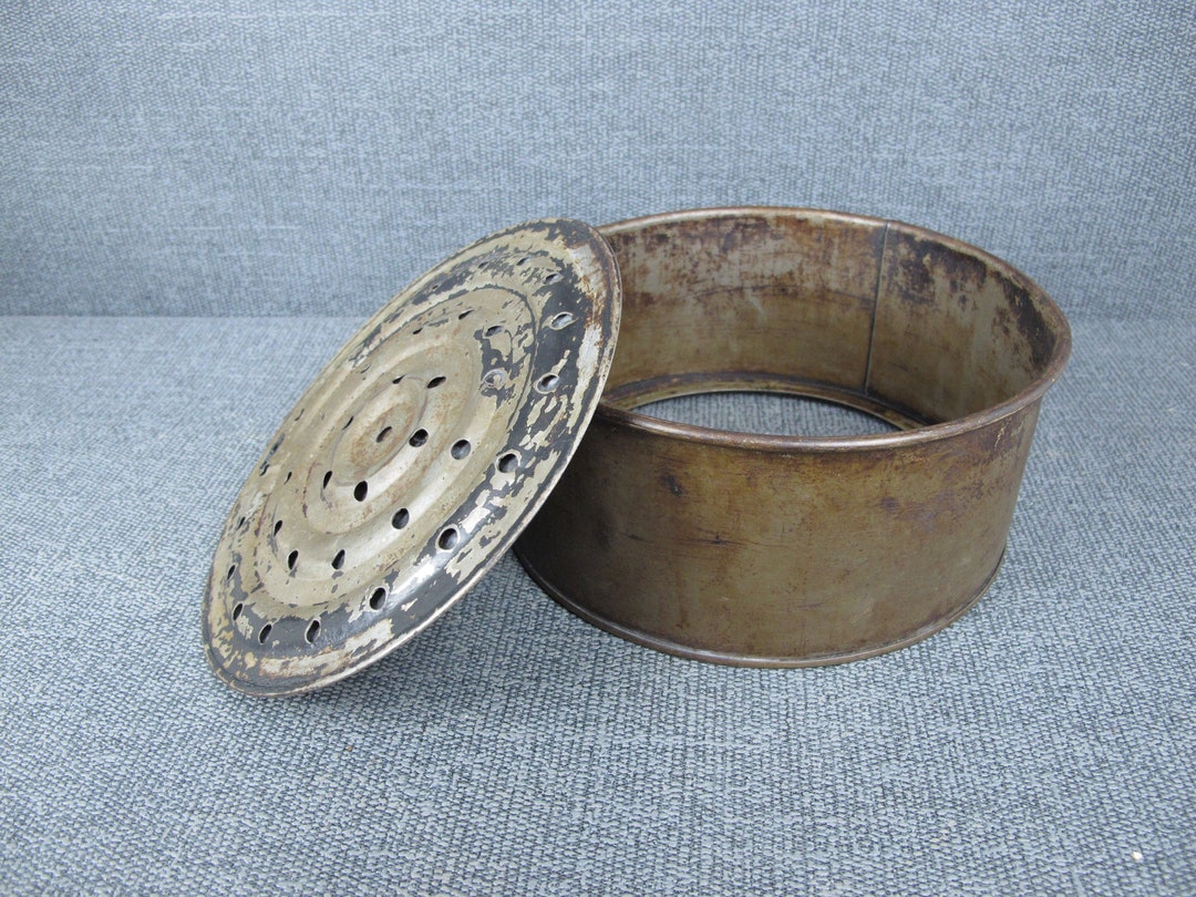 Vintage 7 1/2 Inch 19cm Round Cake Tin With Hollow Removable Loose Base ...