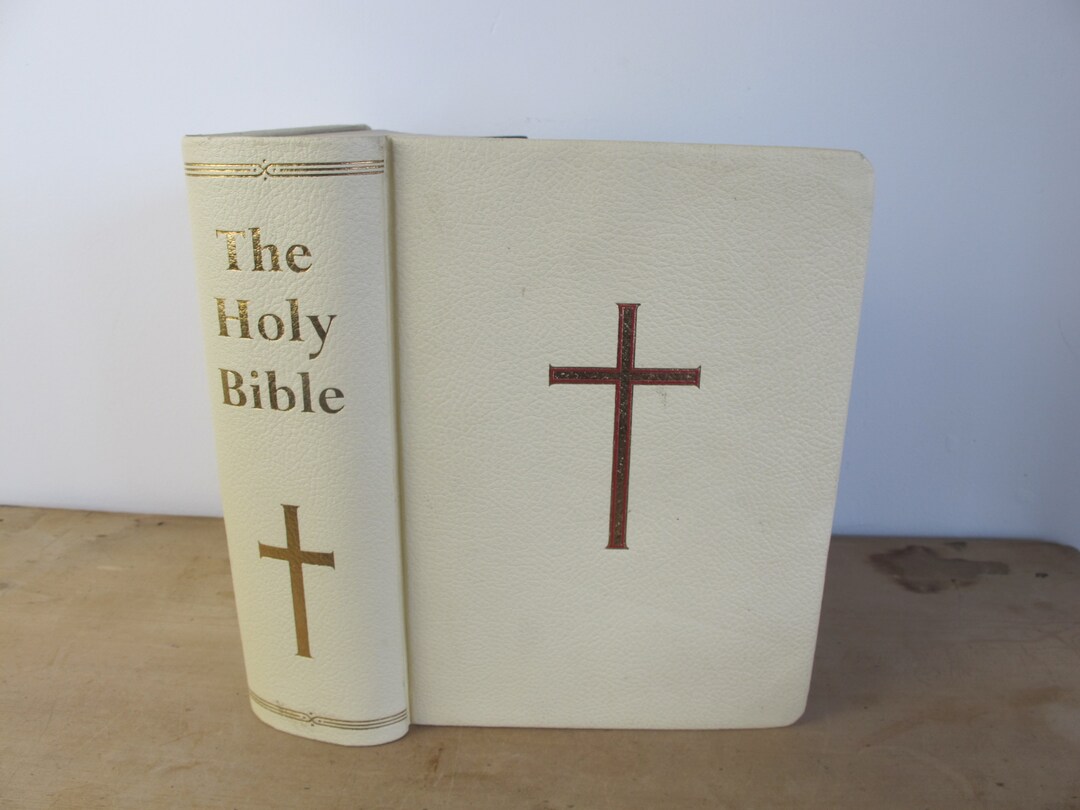 Vintage Holy Bible - Illustrated. Large Family Bible With the Apocrypha ...