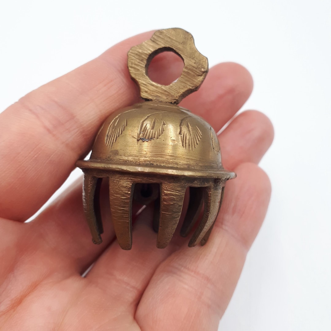 Vintage Small Brass Claw Bell, Engraved Temple Bell - Etsy
