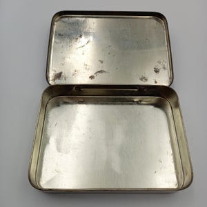 Vintage Tin - Queen Elizabeth II Coronation Tin. June 2nd 1953. Cadbury ...