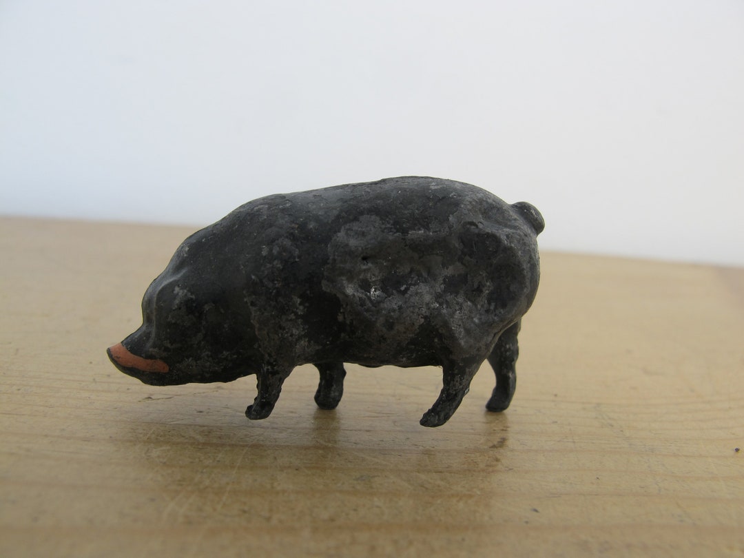 Vintage Lead Pig Farmyard Animal Figurine Metal Toy Pig. Appears to Be ...
