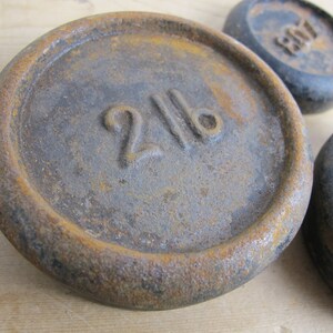 Antique Weights. Three Cast Iron Weights - 8oz, 1 Lb and 2lb. Round ...