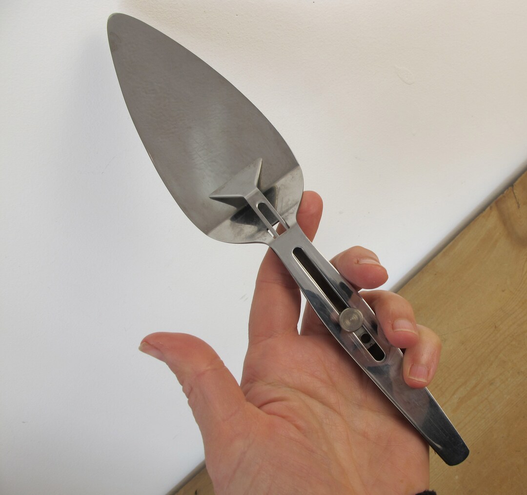 Vintage Stainless Cake Slice. Mid Century Modern Automatic Yax Cake and ...