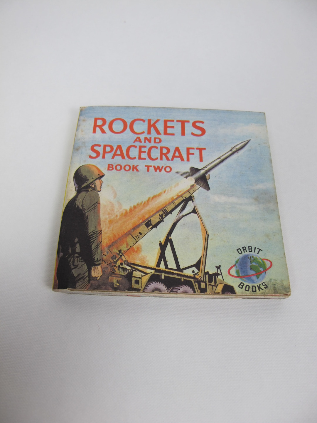 Vintage Small Picture Book - Rockets and Spacecraft. by Orbit Books ...