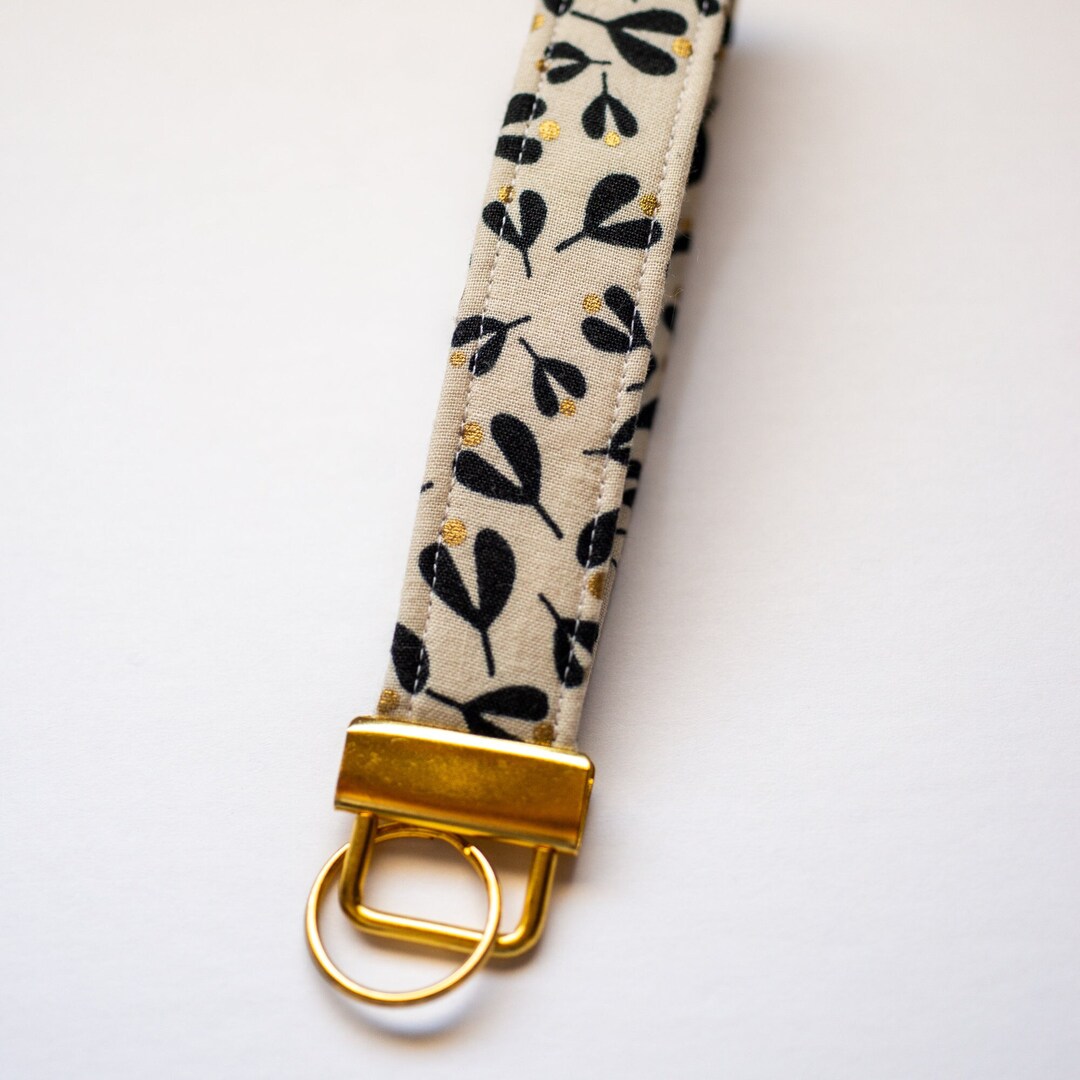 Ivory With Black+gold Metallic Seeds Key Fob - Etsy