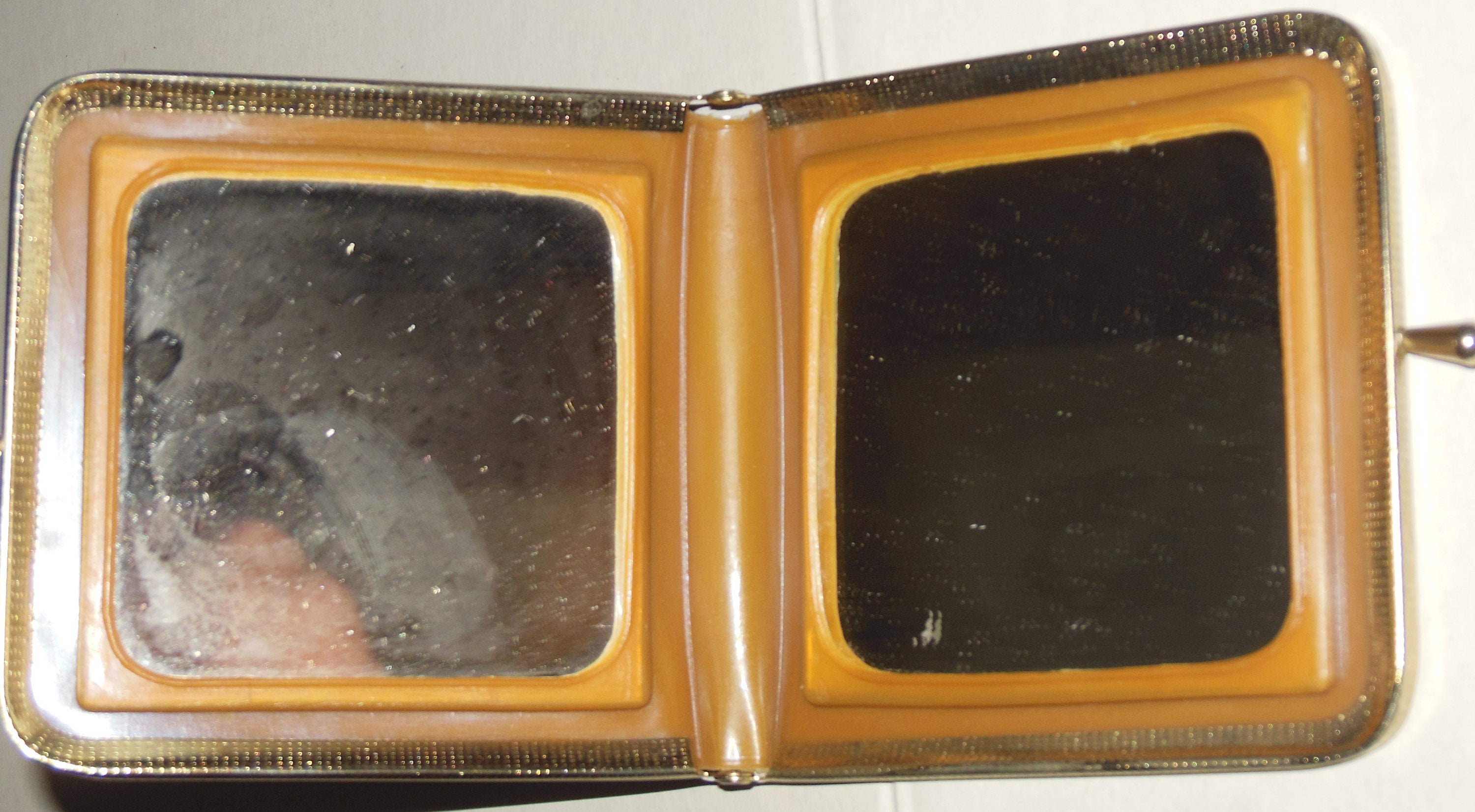 Gold Compact Pocket Mirror Case Snaps Shut Ladies Gift Mid Century ...