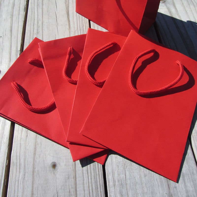 Red Gift Bags - 60+ Gift Ideas for 2025