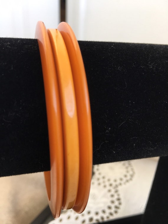 Three Art Deco butterscotch Bakelite bangle bracelet - Gem