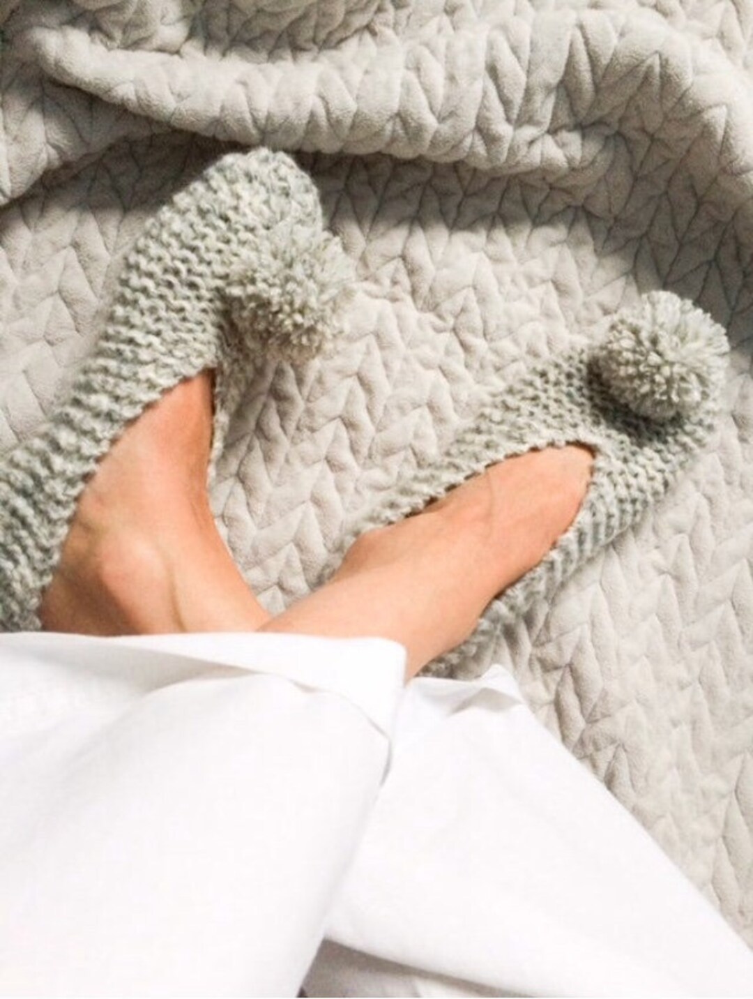 Knitted Slippers Knitting Pattern: Chunky Pom Pom, Beginner DIY (PDF ...