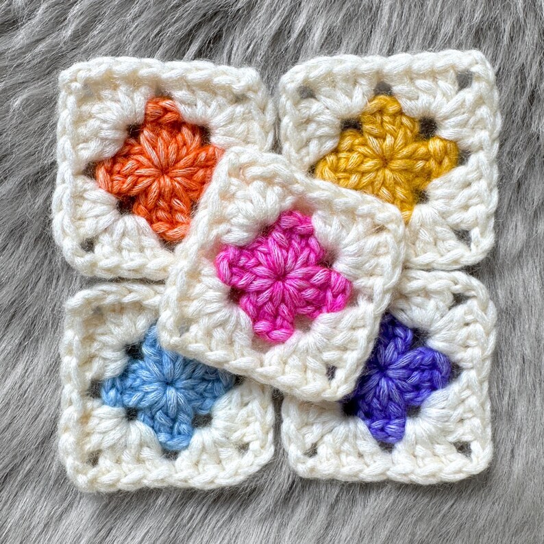 Mini Granny Square Pattern, Crochet Granny Square Pattern, Beginner ...