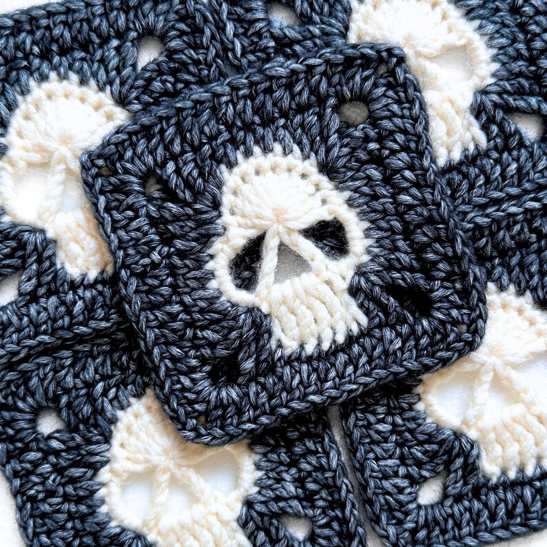 Crochet Skull Granny Square Pattern: Halloween Decor (PDF Pattern ...