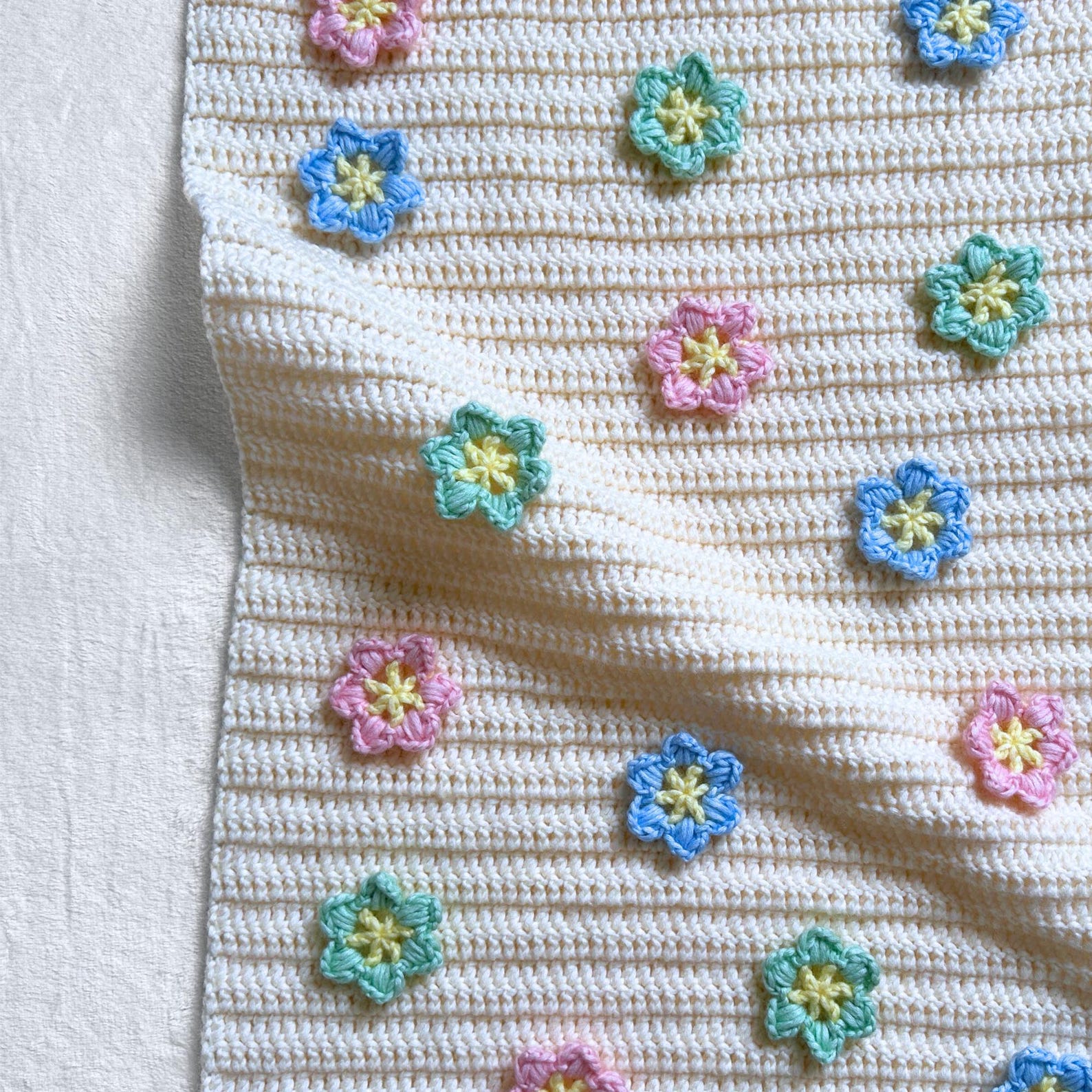 Bluma Crochet Baby Blanket Pattern: Flower Design (PDF Pattern) - Etsy