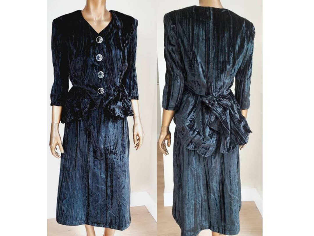 1940s Velvet WWII Suit With Peplum and Scalloped Jacket Front Size XS ...