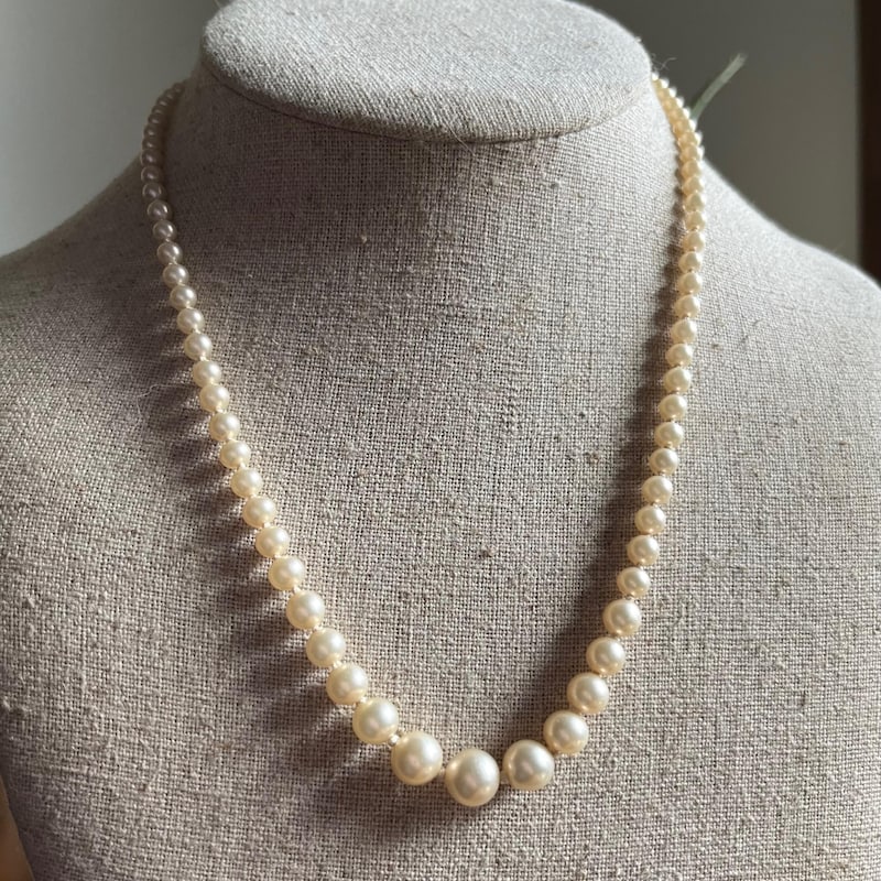 Graduated Pearls - Etsy