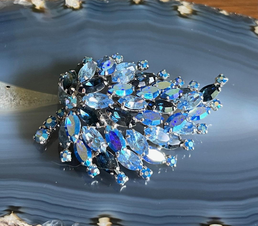 Vintage Unsigned Sherman Shades of Blue Rhinestone Brooch - Etsy