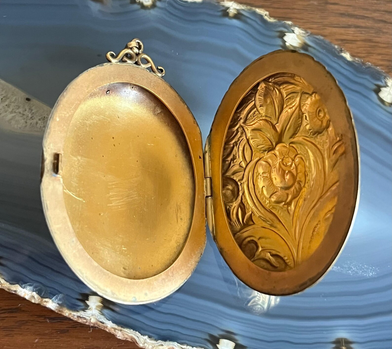 Large Vintage Rose Repousse Gold Filled Photo Locket Pendant - Etsy