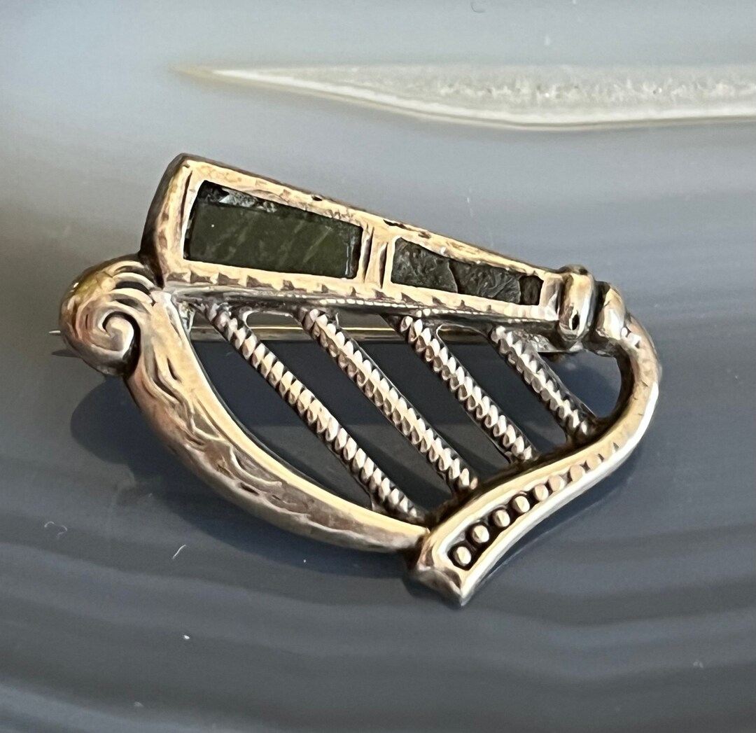 Antique Hallmarked 1914 Sterling Silver Marble Irish Celtic Harp Brooch ...